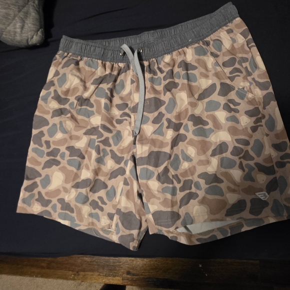 BURLEBO | Shorts | Burlebo Mens Athletic Shorts Gray And Tan Camo ...